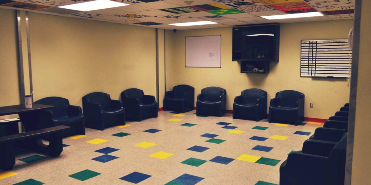 Benefits of Ligature-Resistant Furniture for Psychiatric Facilities